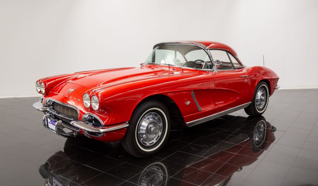 1962 C1 Corvette Guide: Specs, Pics, VIN, Performance, & Options