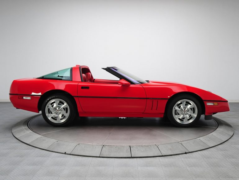 1990 C4 Corvette | Image Gallery & Pictures