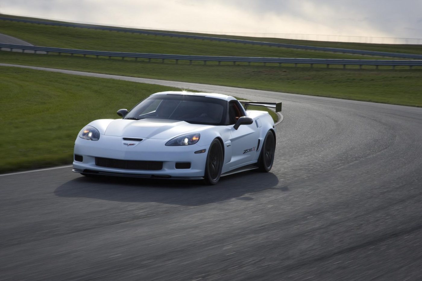 Corvette Z06 - The Cars. The Speed. The Ultimate Guide