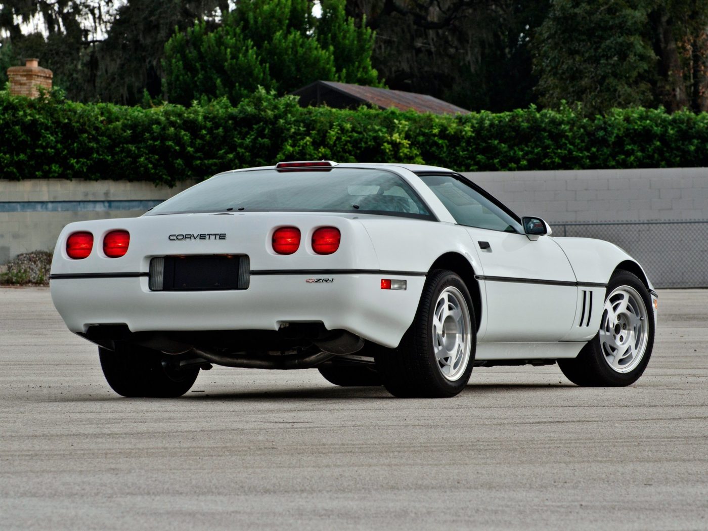 1990 C4 Corvette | Image Gallery & Pictures