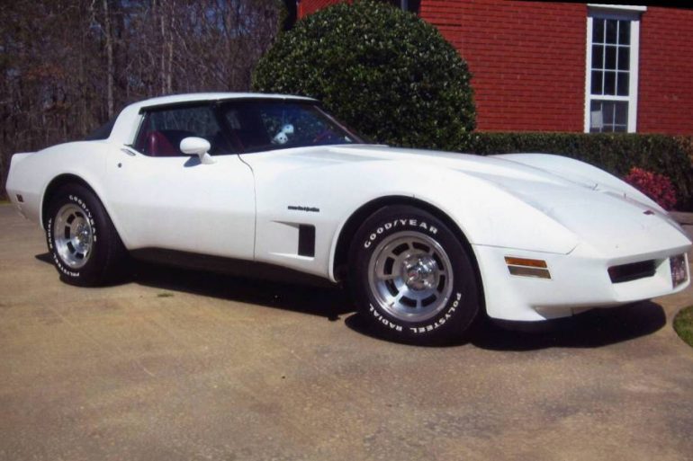 1982 - C3 Corvette Archives - CorvSport.com