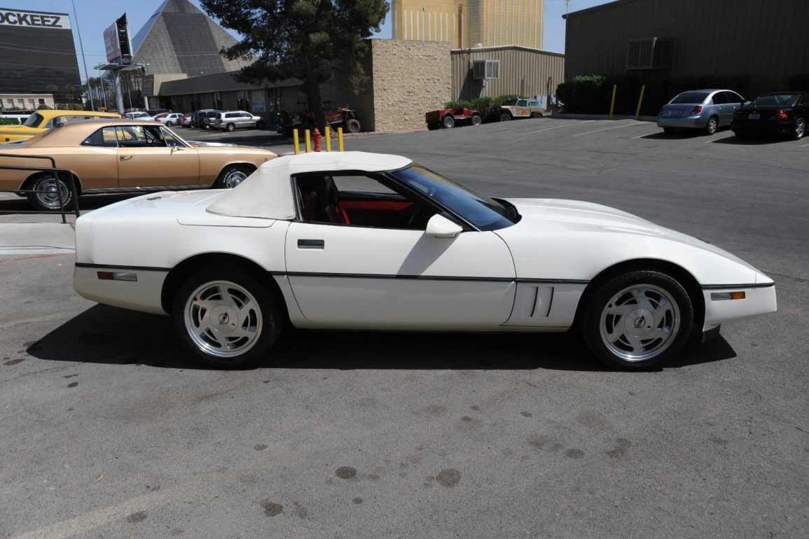 1988 C4 Corvette | Image Gallery & Pictures