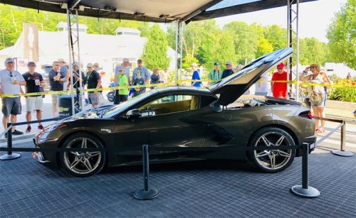 2020 C8 Chevrolet Corvette: Image Gallery & Pictures