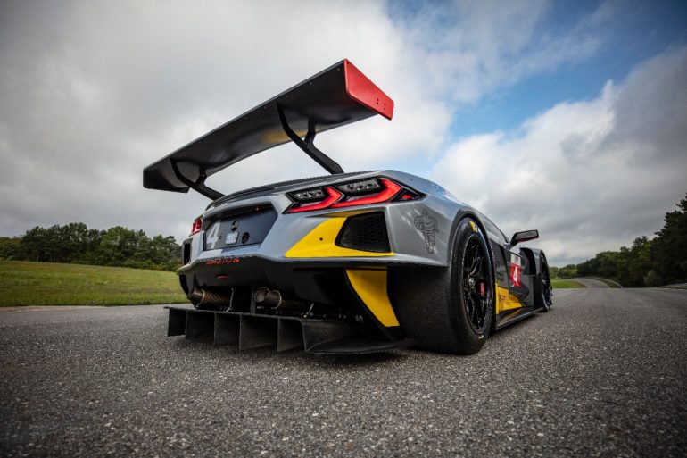 CHEVROLET DEBUTS MID-ENGINE C8.R FOR NEXT RACING SEASON