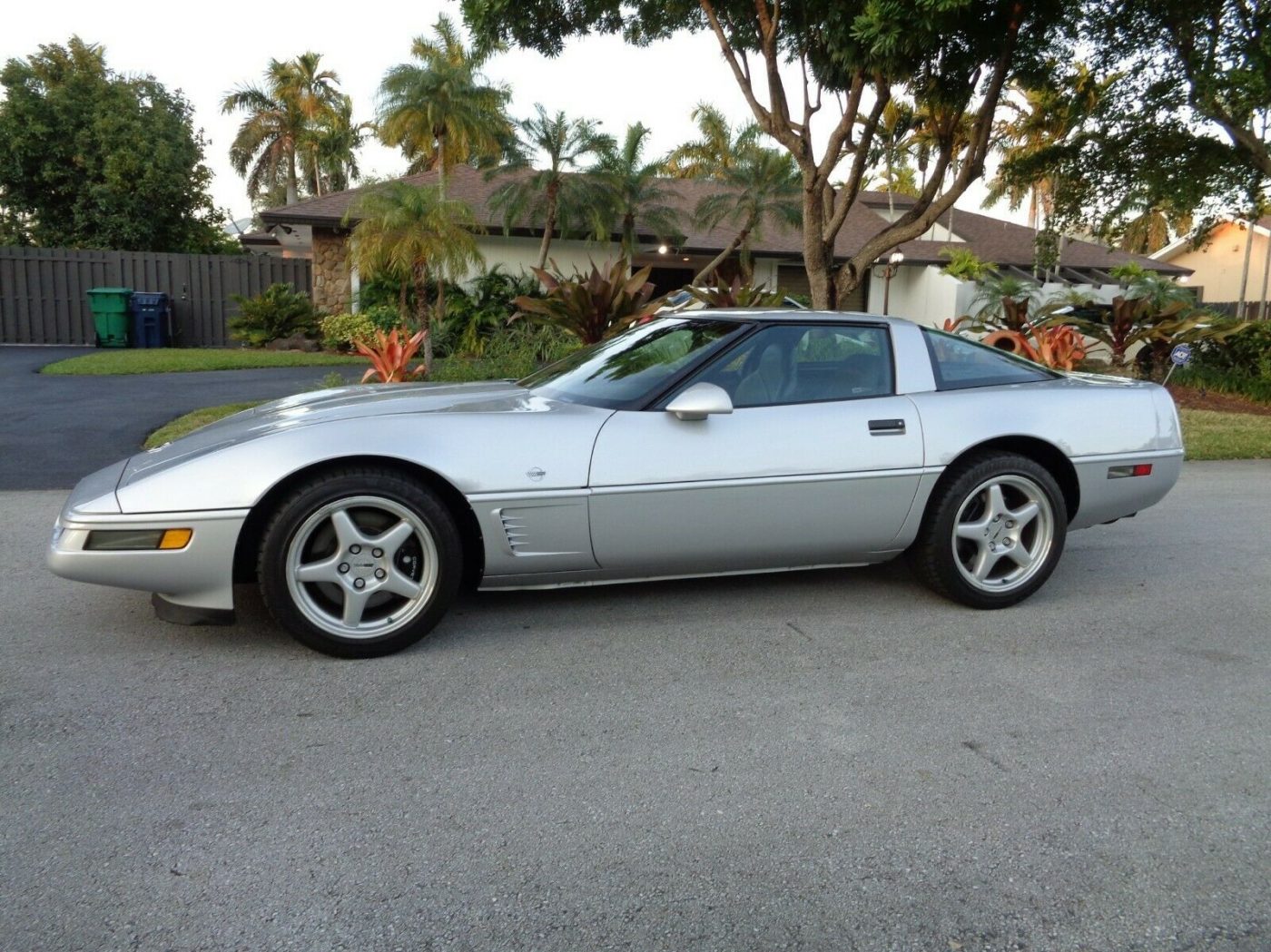 FOR SALE: 1996 Corvette Collectors Edition Coupe