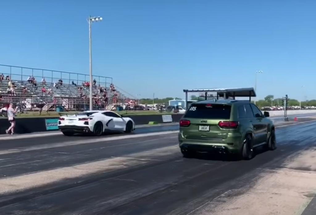 Watch The 2020 Corvette and Jeep Trackhawk Compete in a Drag Race