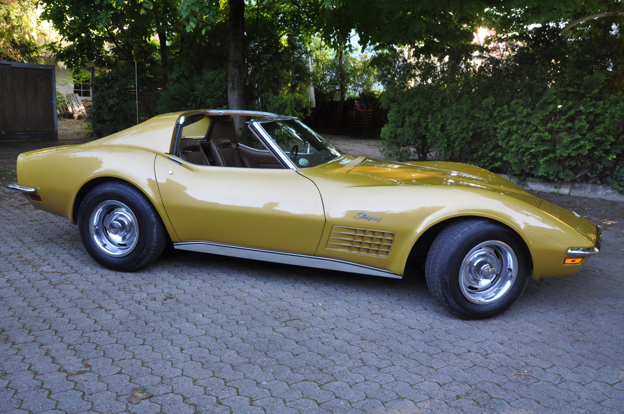War Bonnet Yellow 1971 Chevrolet Corvette