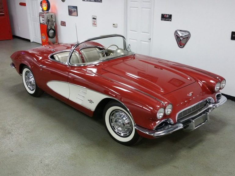 Honduras Maroon 1961 Chevrolet Corvette