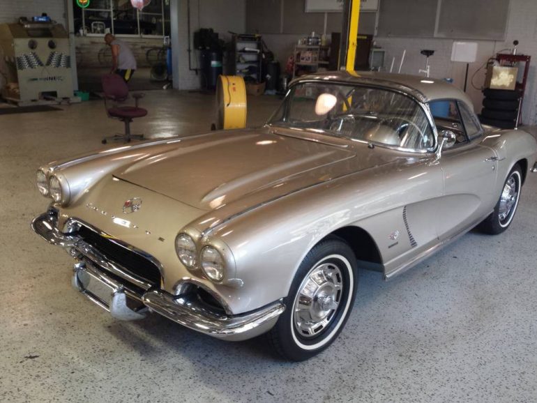 Fawn Beige 1962 Chevrolet Corvette