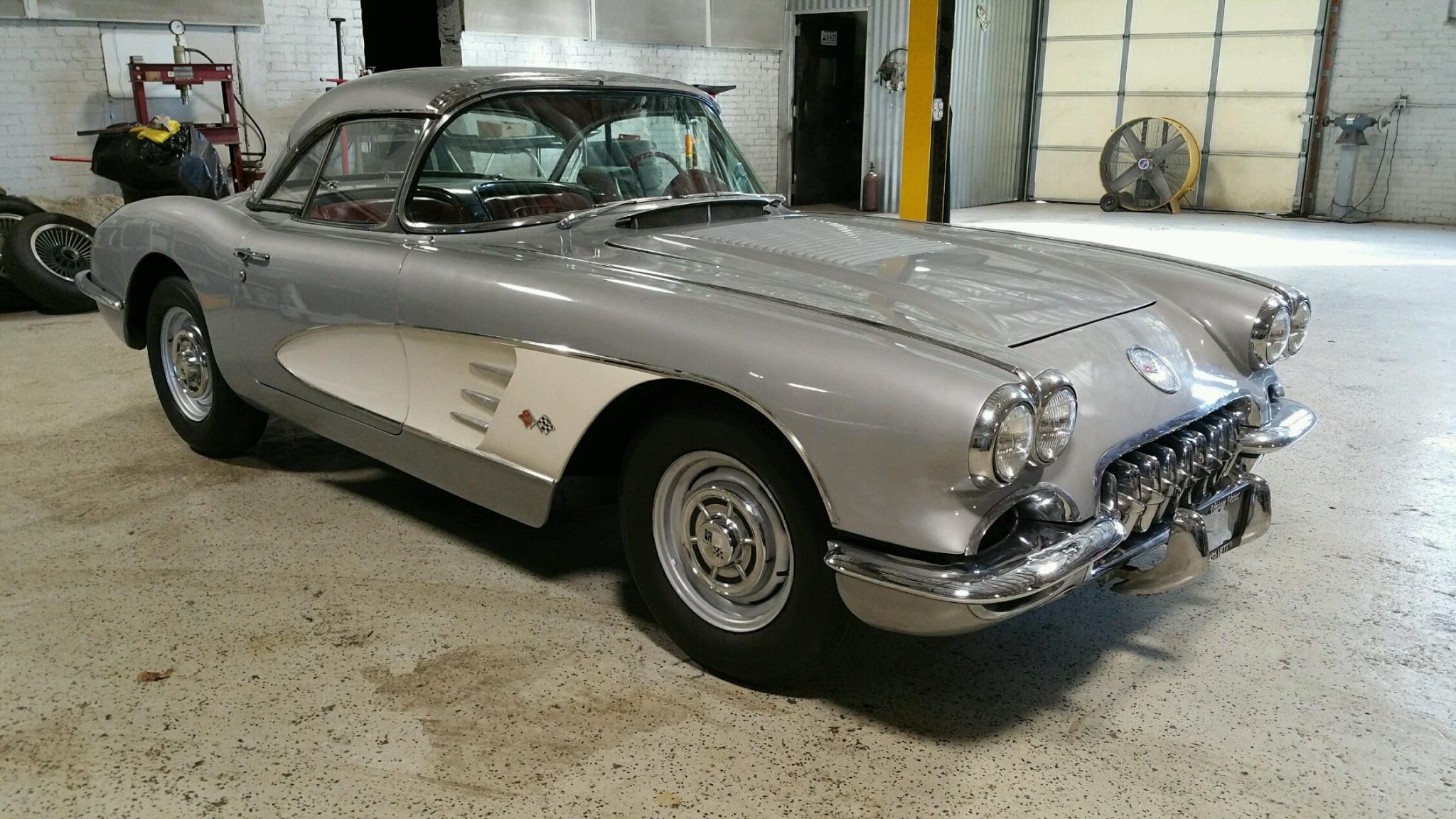 Inca Silver 1958 Chevrolet Corvette