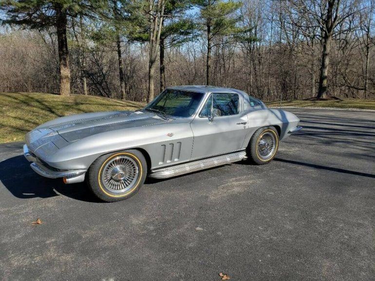 Silver Pearl 1965 Chevrolet Corvette