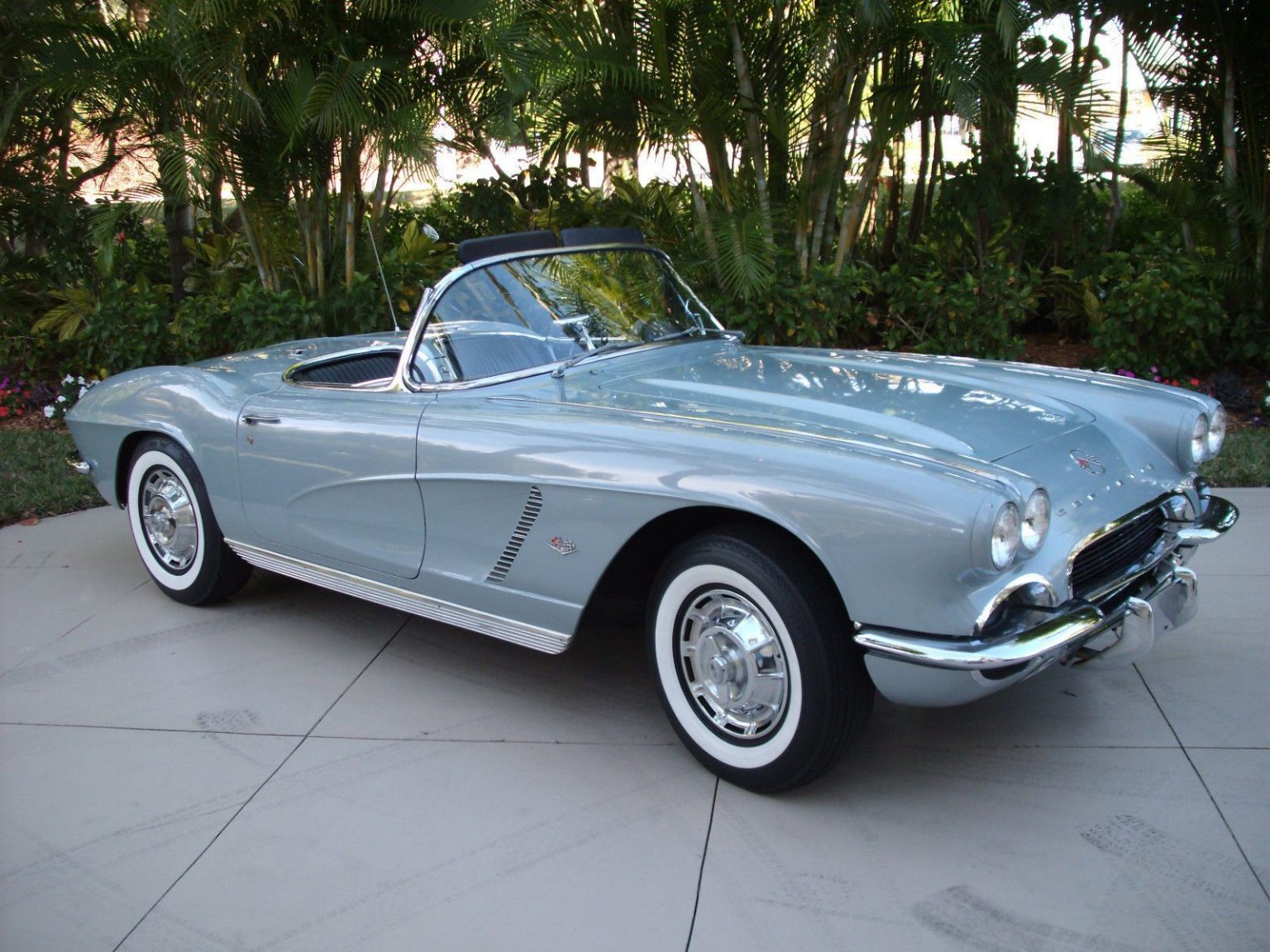 Sateen Silver 1962 Chevrolet Corvette