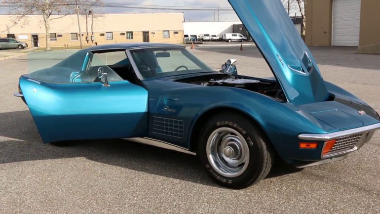 Bryar Blue 1972 Chevrolet Corvette