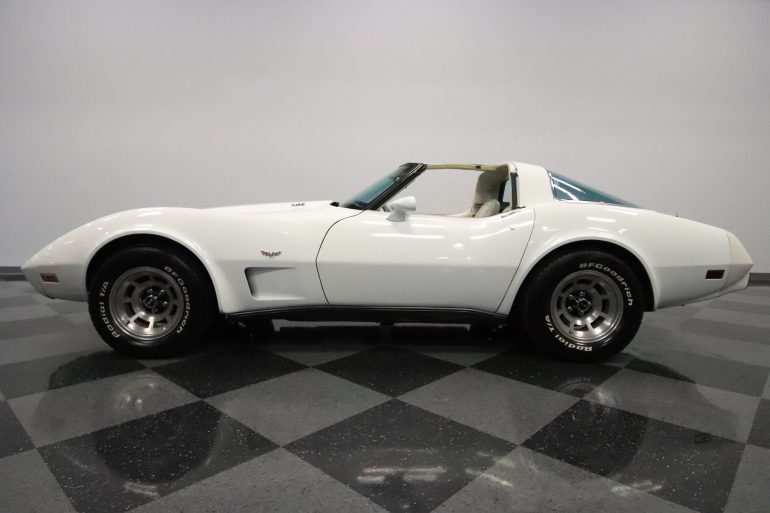 Classic White 1978 Chevrolet Corvette