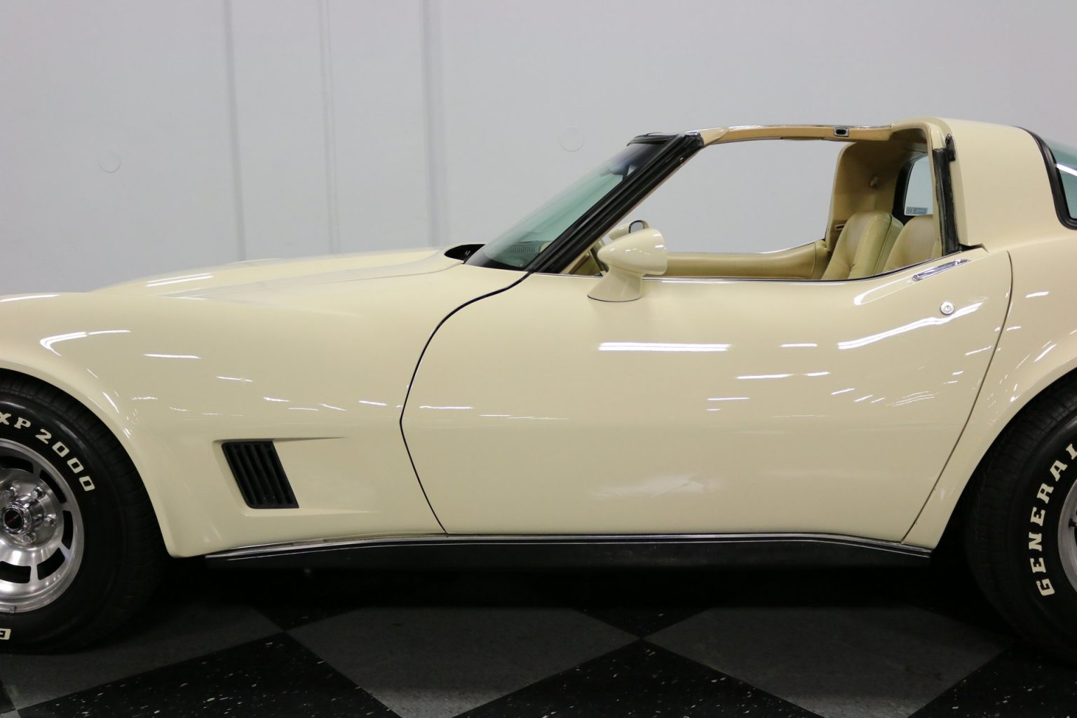 Frost Beige 1980 Chevrolet Corvette
