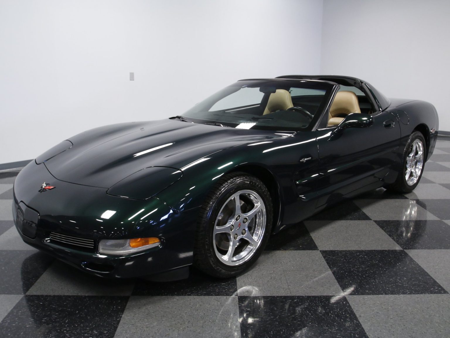 Dark Bowling Green 2001 Chevrolet Corvette