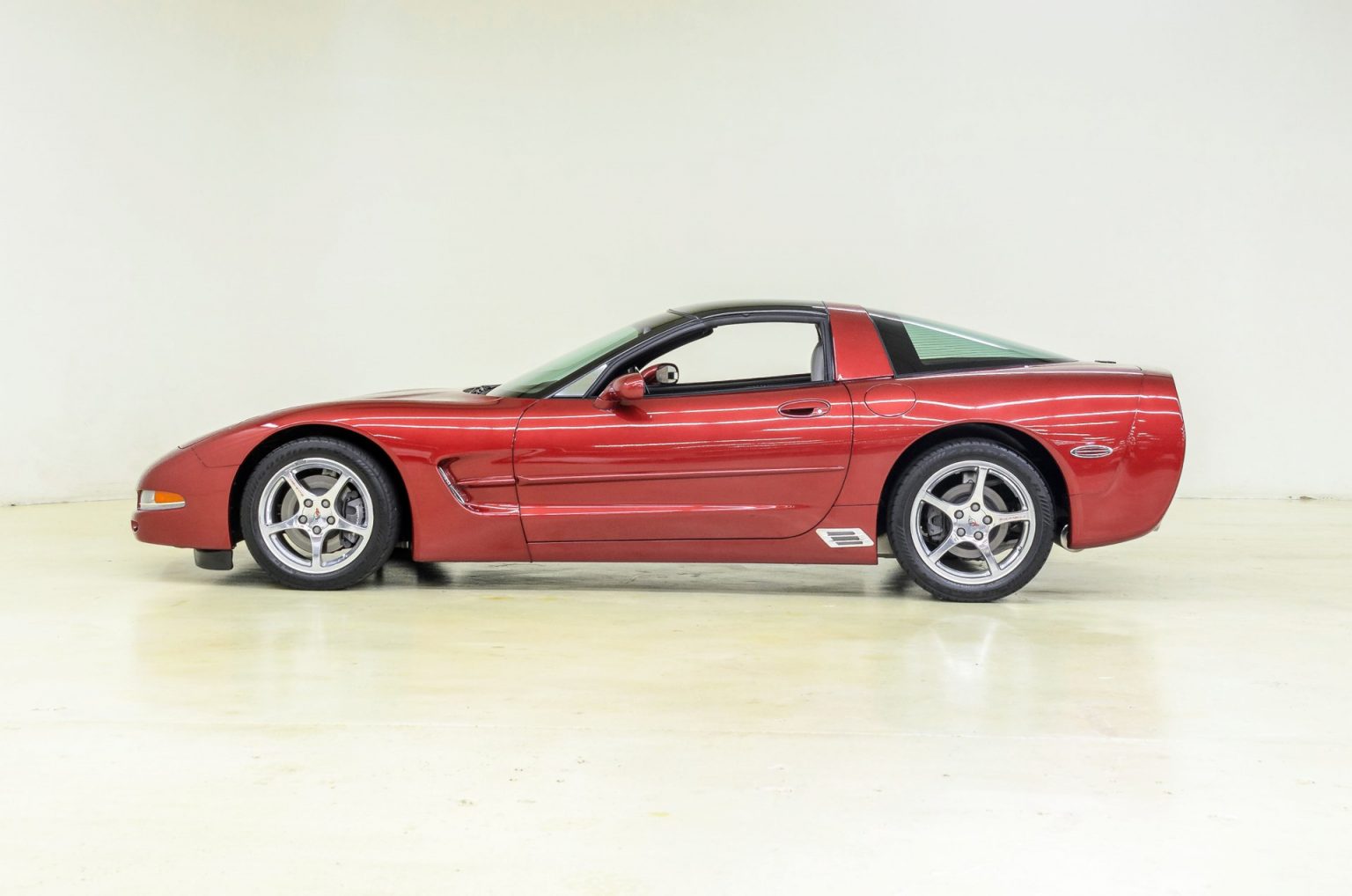 Magnetic Red 2001 Chevrolet Corvette