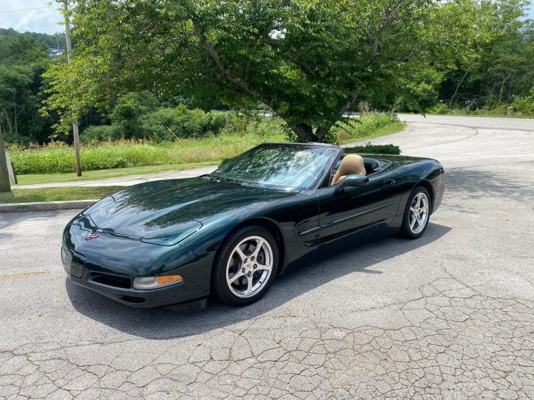 Dark Bowling Green 2001 Chevrolet Corvette