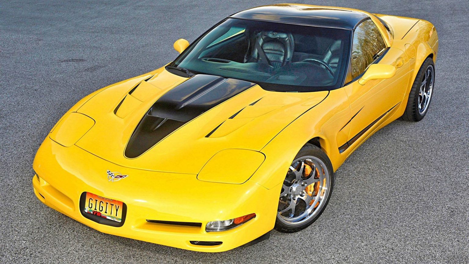 Milenium Yellow 2003 Chevrolet Corvette