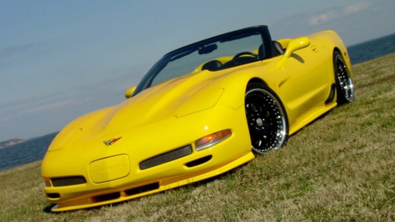 Milenium Yellow 2001 Chevrolet Corvette