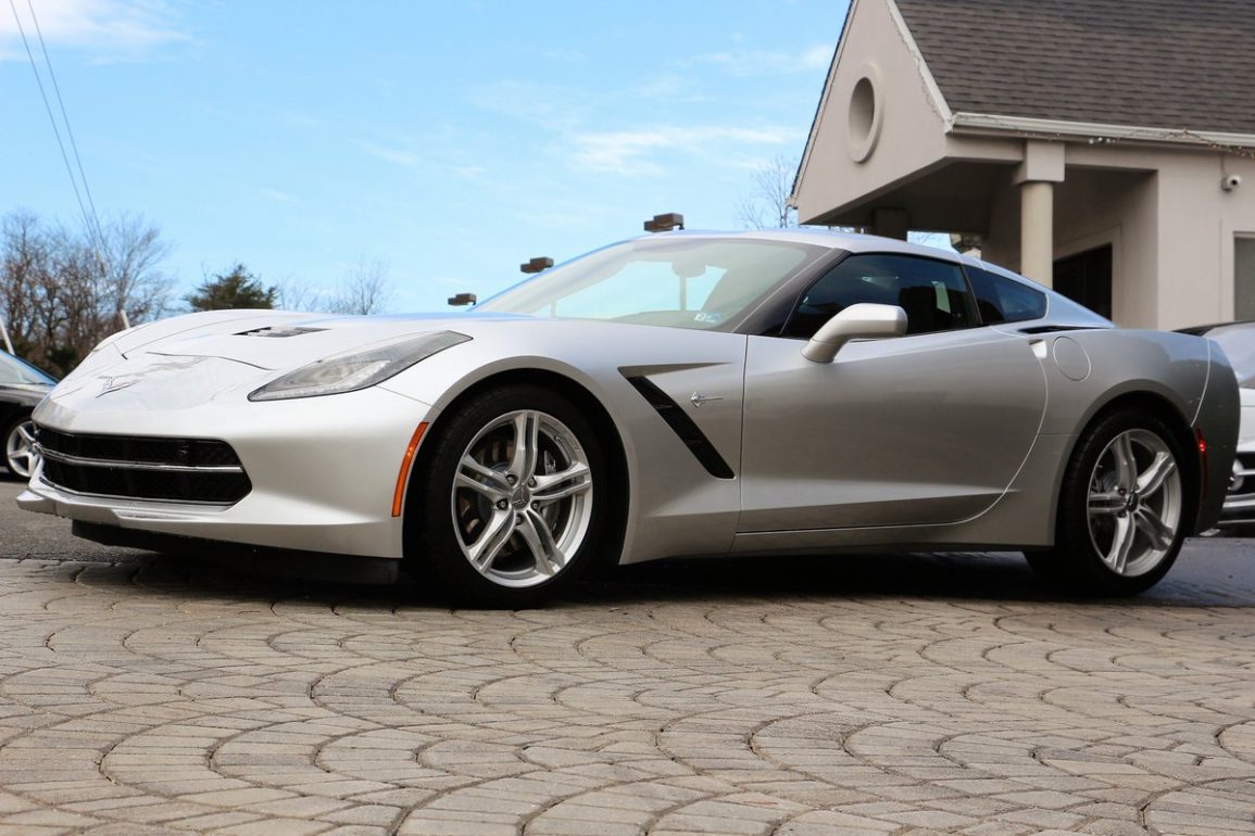 Blade Silver 2017 Chevrolet Corvette