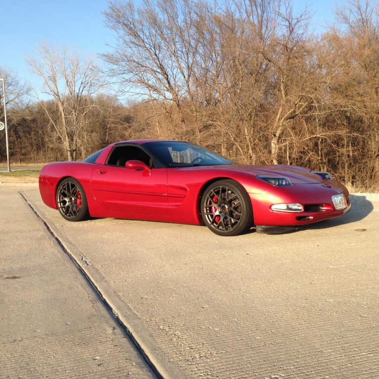 Light Carmine Red 1998 Chevrolet Corvette