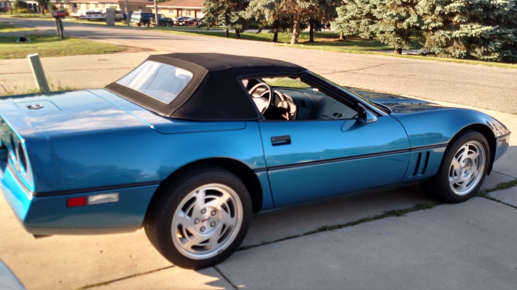 Quasar Blue 1990 Chevrolet Corvette