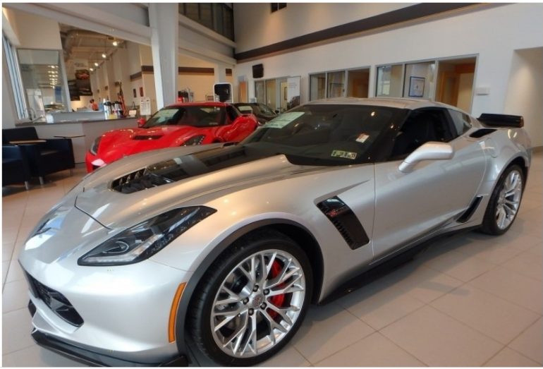Blade Silver 2017 Chevrolet Corvette