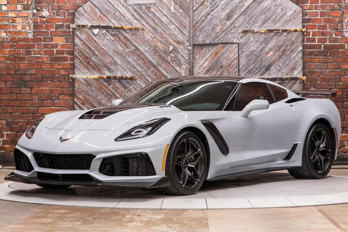 Ceramic Matrix Gray 2019 Chevrolet Corvette