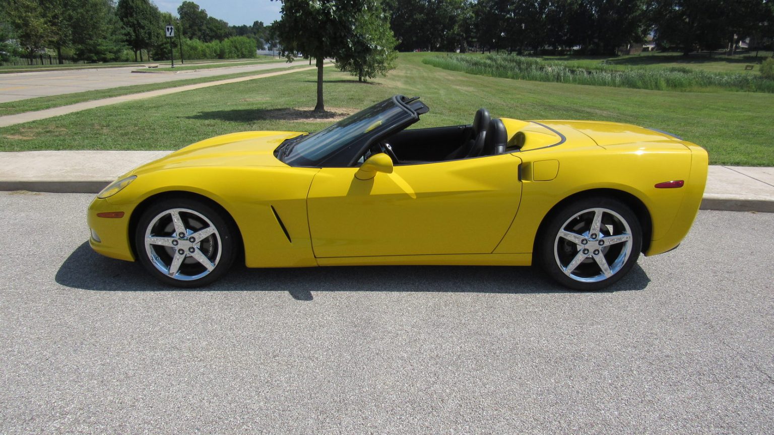 Velocity Yellow 2006 Chevrolet Corvette