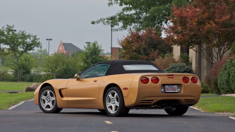 Aztec Gold 1998 Chevrolet Corvette