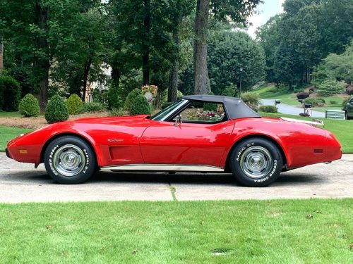 Mille Miglia Red 1975 Chevrolet Corvette