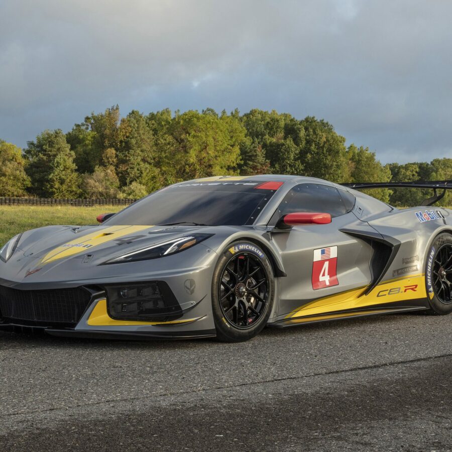 CHEVROLET DEBUTS MID-ENGINE C8.R FOR NEXT RACING SEASON | CorvSport.com