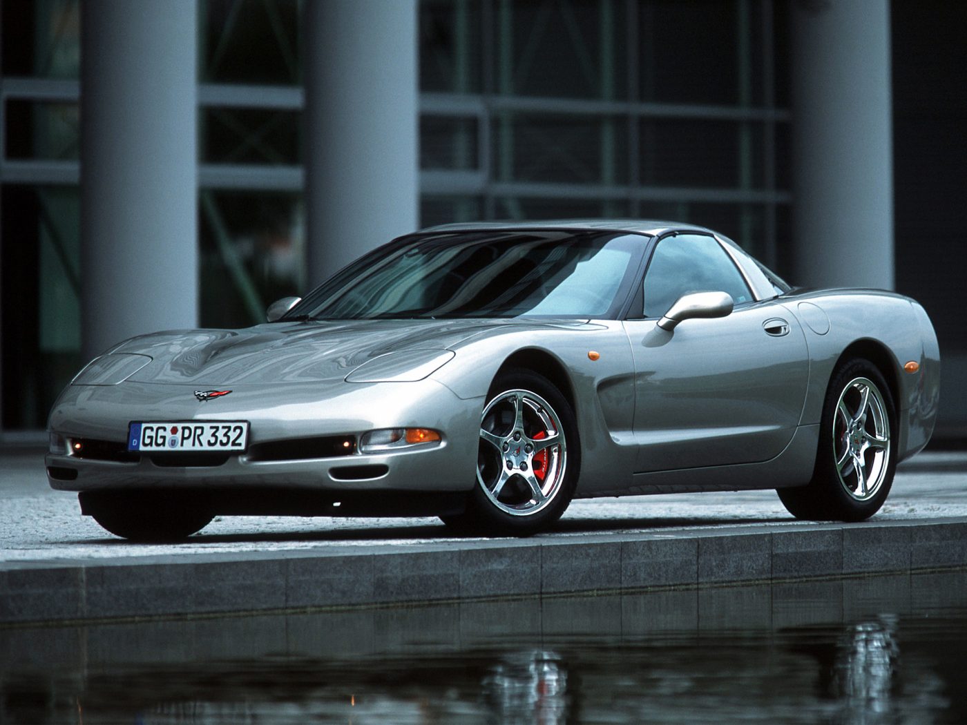 C5 Corvette - "A New Vision of Greatness"