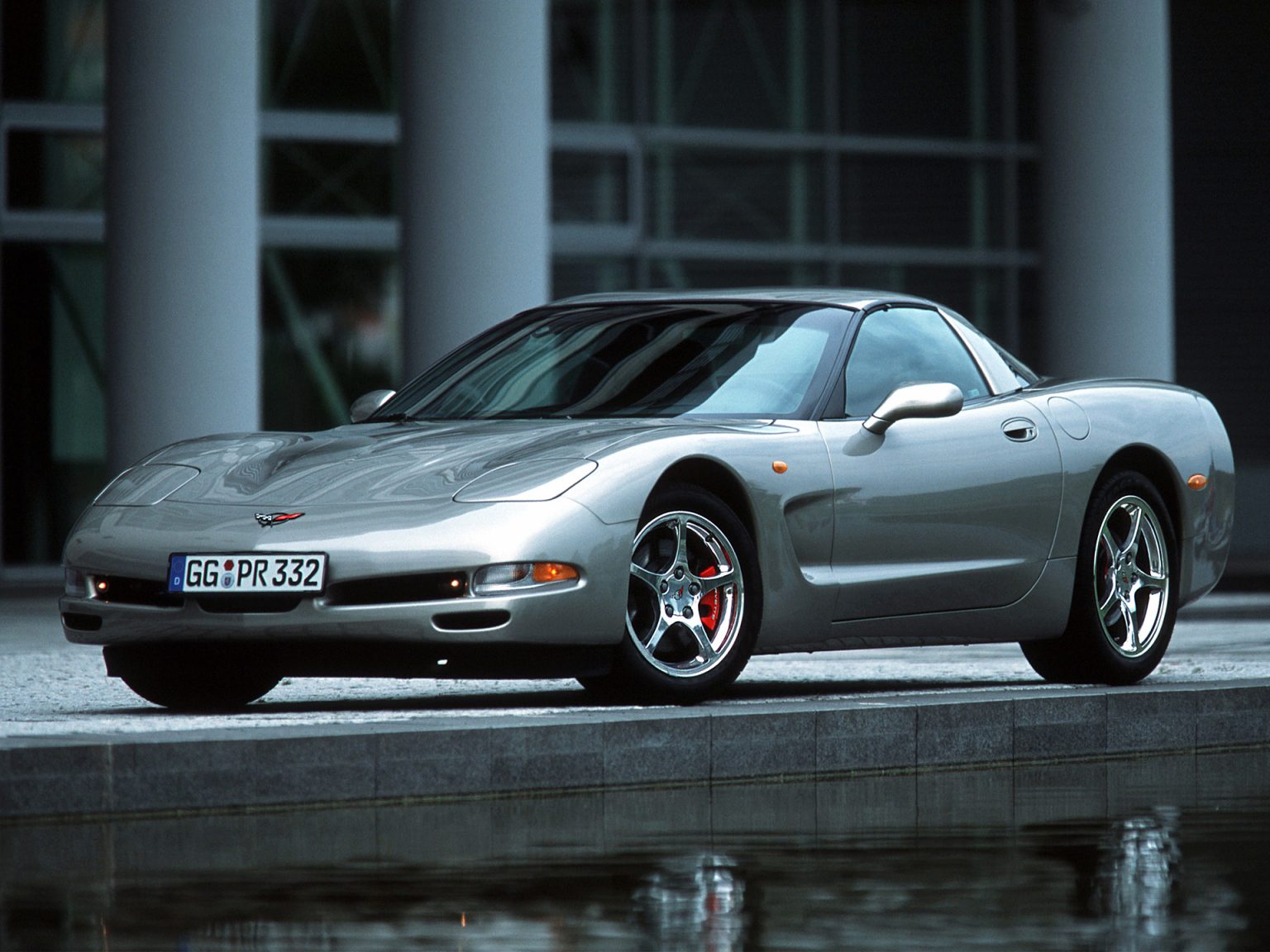 C5 Corvette - "A New Vision of Greatness"