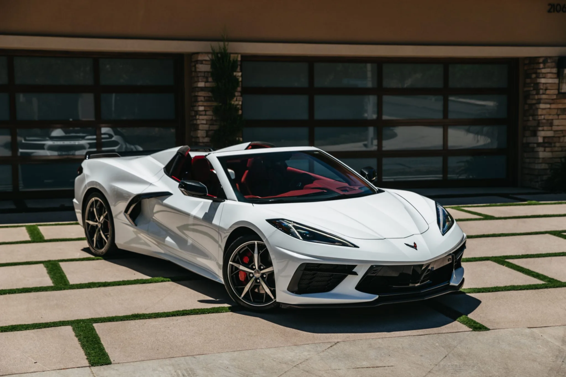 2021 C8 Chevrolet Corvette: Image Gallery & Pictures