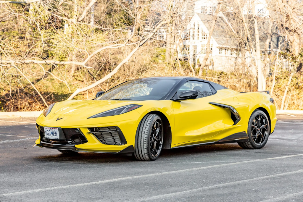 2021 C8 Chevrolet Corvette: Image Gallery & Pictures