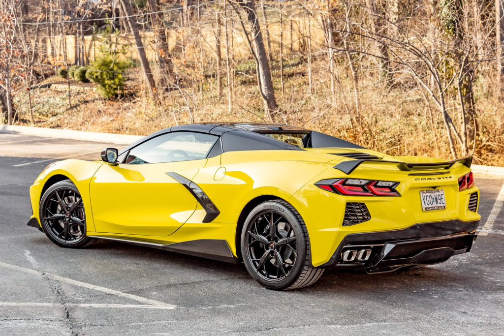 2021 C8 Chevrolet Corvette: Image Gallery & Pictures