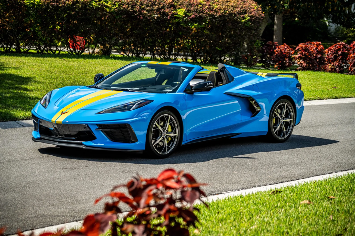 2021 C8 Chevrolet Corvette: Image Gallery & Pictures