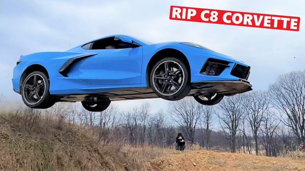 Here's What Happens If You Jump A C8 Corvette