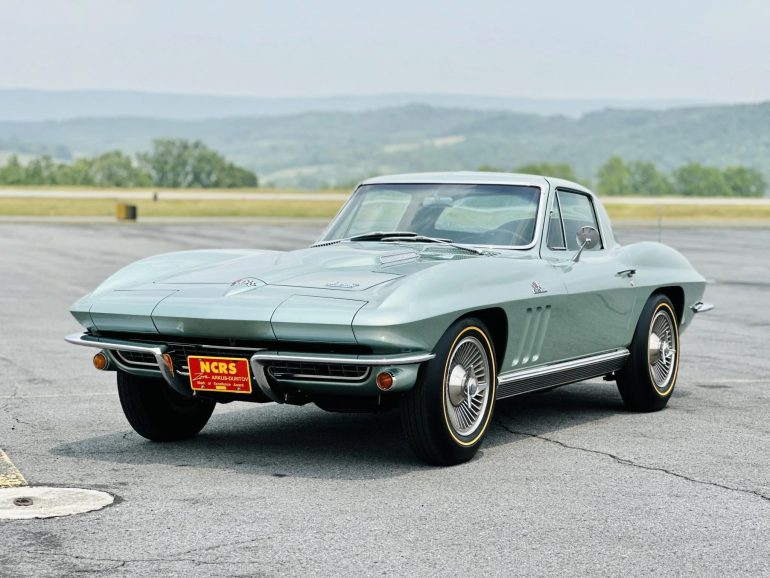 FOR SALE: 1966 Chevrolet Corvette Coupe L72 427/450
