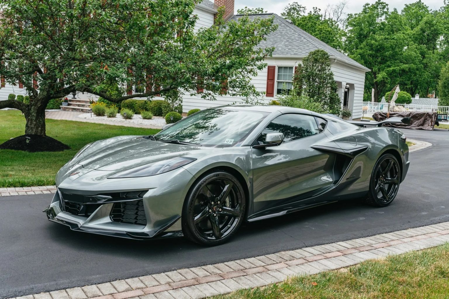 Two Hypersonic Gray Metallic 2023 Chevrolet Corvette Z06 Up For Grabs ...