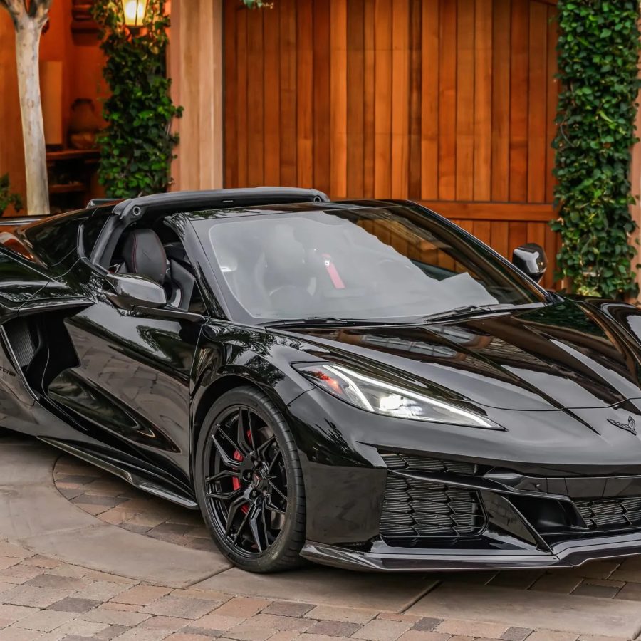 Watch A C8 Corvette Z06 Drag Race The Ford GT