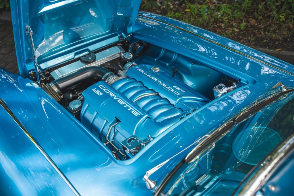 1958-Chevy-Corvette-Restomod-Blue-122-33034 | | CorvSport.com