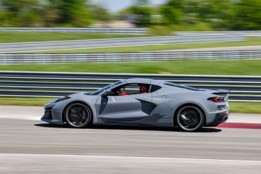 2025 Corvette E-Ray In-Depth Guide