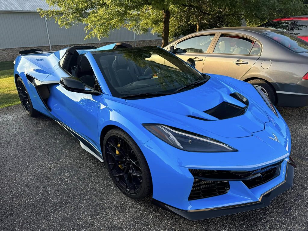 [Z-NEWS] More 2025 ZR1 Colors In The Wild! Raw ZR1 Sights And Sounds ...