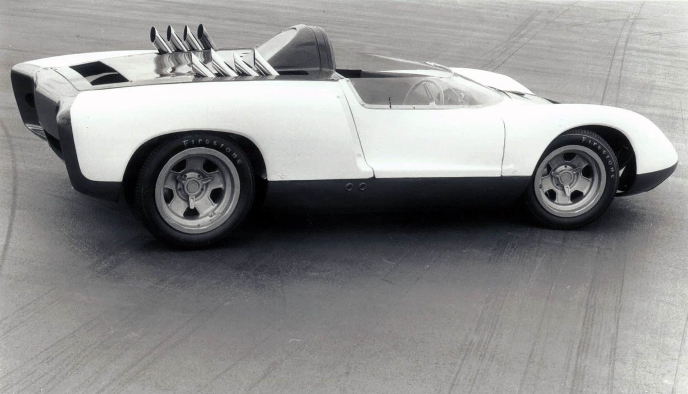 The Mid-Engine Magic: How the C8 Corvette Redefined the Legend.