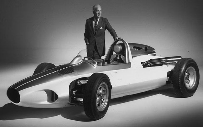The Mid-Engine Magic: How the C8 Corvette Redefined the Legend.