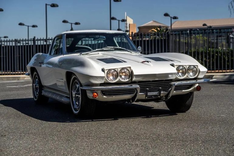 FOR SALE: 1963 Chevrolet Corvette Split-Window Coupe L76 327/340