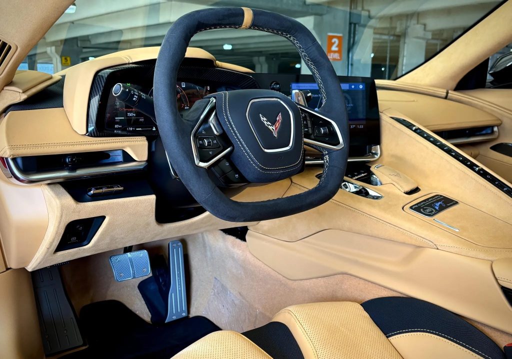2022-Chevrolet-Corvette-Stingray-Convertible-Callaway-B2K-35th ...